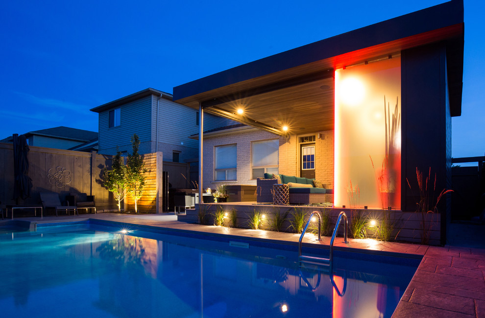 Modern Flat Roof Pavilion - Conestoga, ON - Modern - Landscape ...