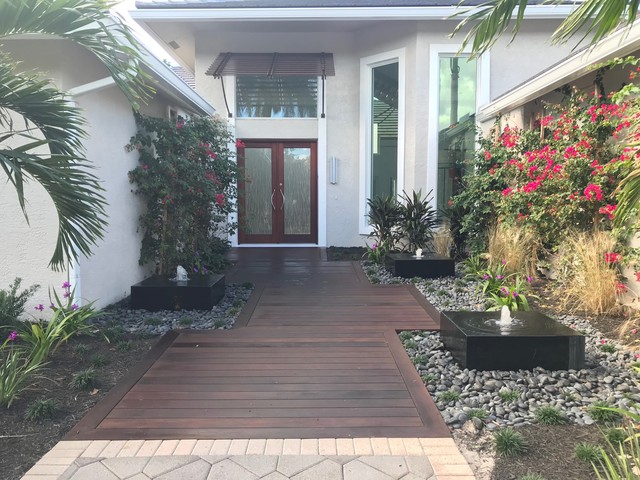 Modern Fountains and Landscaping for Entry - Modern - Garden - Miami ...
