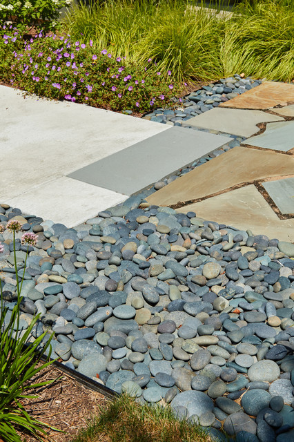 Modern Prairie Front Landscape - New Berlin - Modern - Garden ...