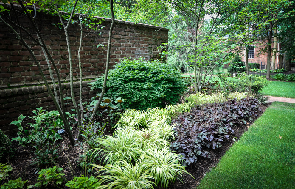 Modern Georgian Garden - Traditional - Landscape - Columbus - by ...