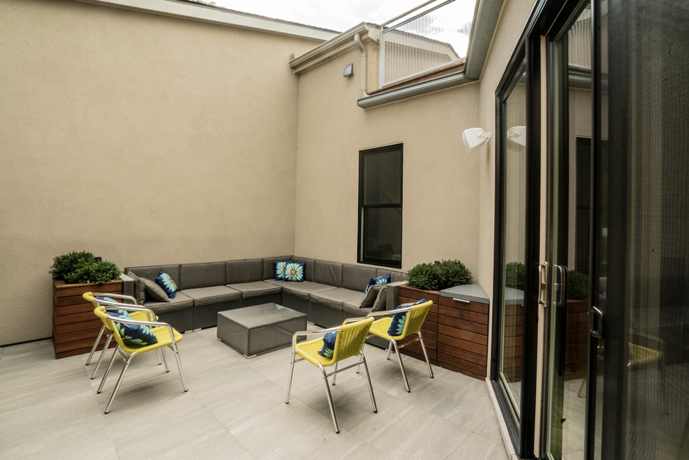 Modern Hideout in Bucktown - Modern - Landscape - Chicago - by Chicago ...