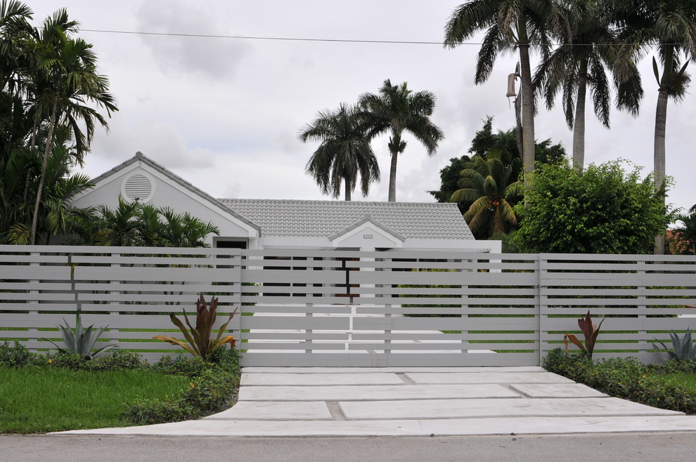 Modern Master Piece - Contemporary - Landscape - Miami - by Formative ...