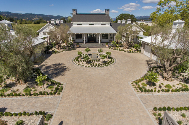 Napa Valley Farmhouse - Country - Garden - San Francisco - by Carreiro ...