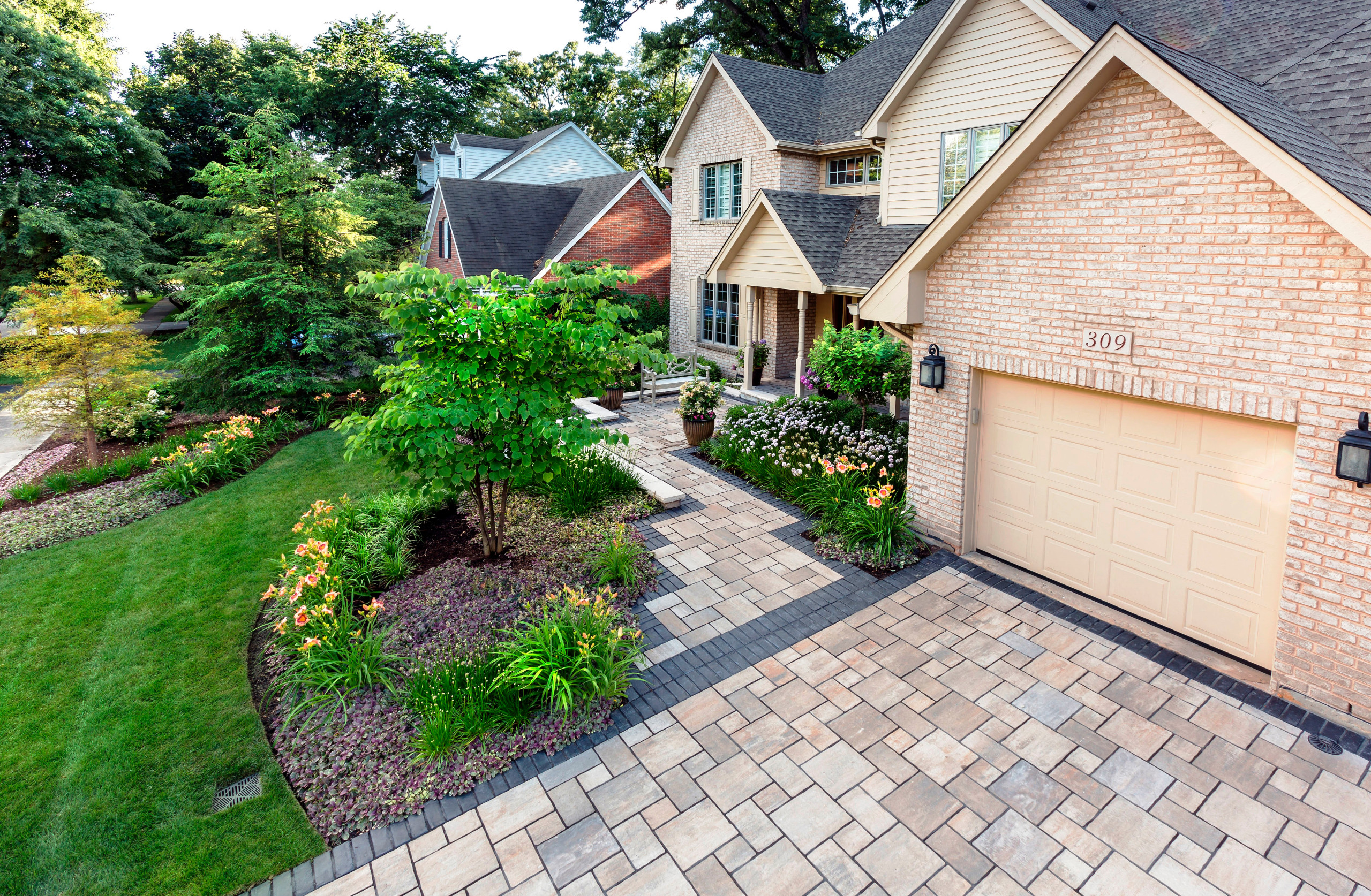 Large Brick Homes Landscaping 75 Front Yard Brick Landscaping Ideas
