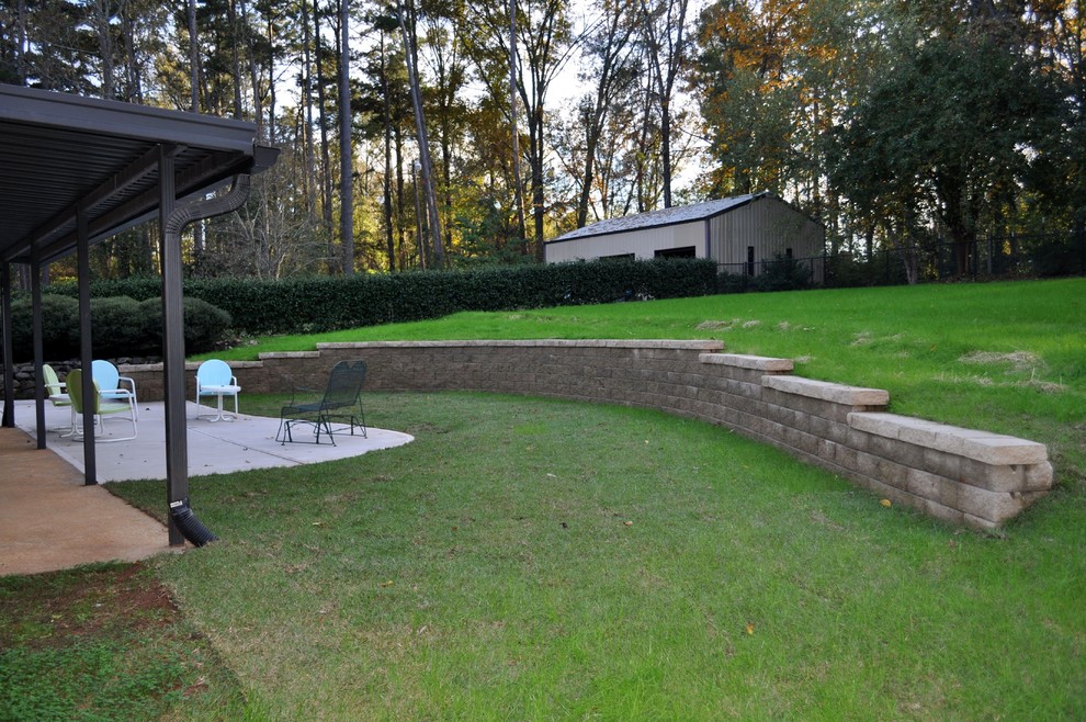 New Retaining Wall, Custom Steps, Patio, and Landscaping - Jardín ...