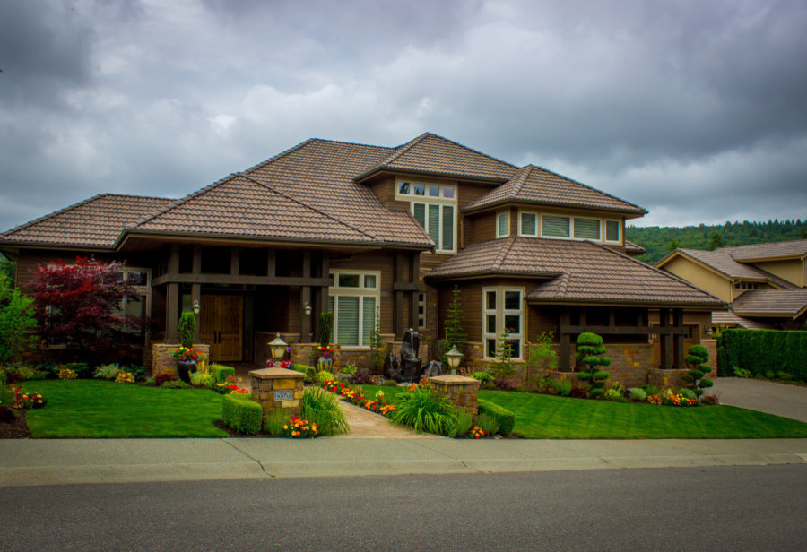 Newcastle Front Yard - Traditional - Landscape - Seattle - by Elite ...