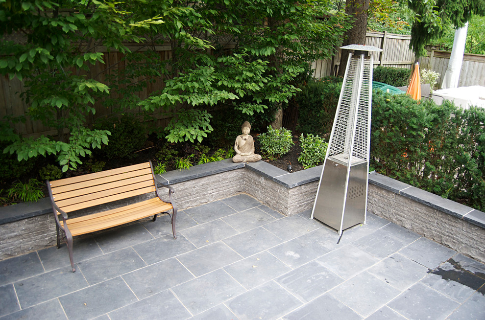 North York Custom Ipe Deck with Fire Table - Moderne - Jardin - Toronto ...