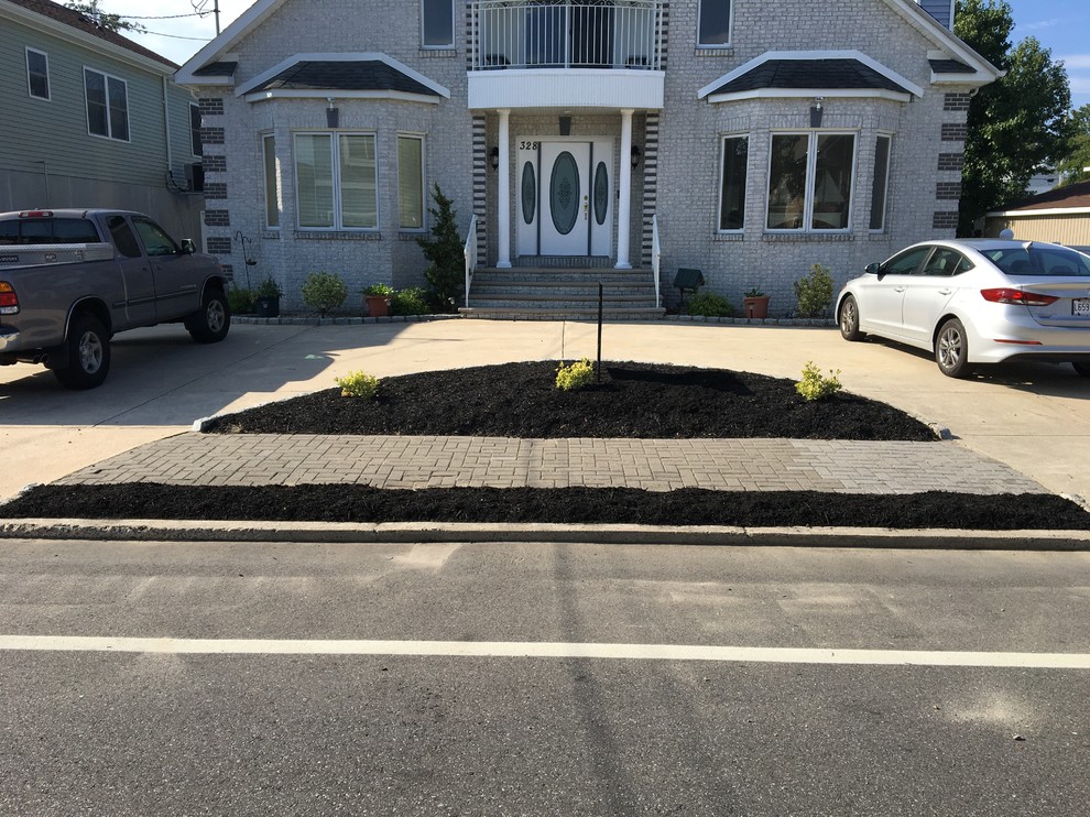 Ocean Gate Mulch - Traditional - Landscape - New York - by Mother Earth ...