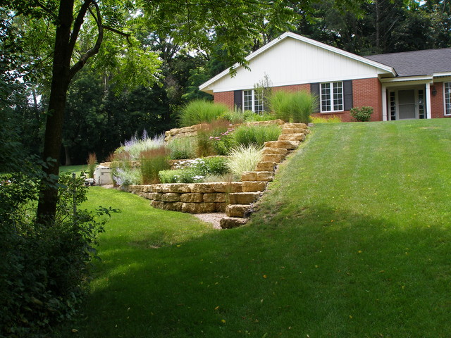 Landscape Outcropping In Grass Oakfield Outcropping Stone | Natural