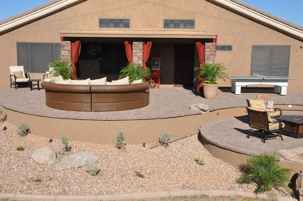 Outdoor Living Room - Traditional - Landscape - Phoenix - by Straight ...