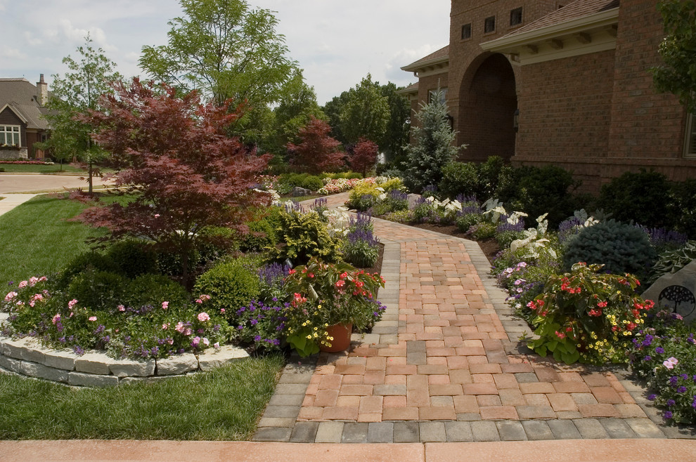Outdoor Living Spaces with Pavers & Retaining Walls - Traditional ...