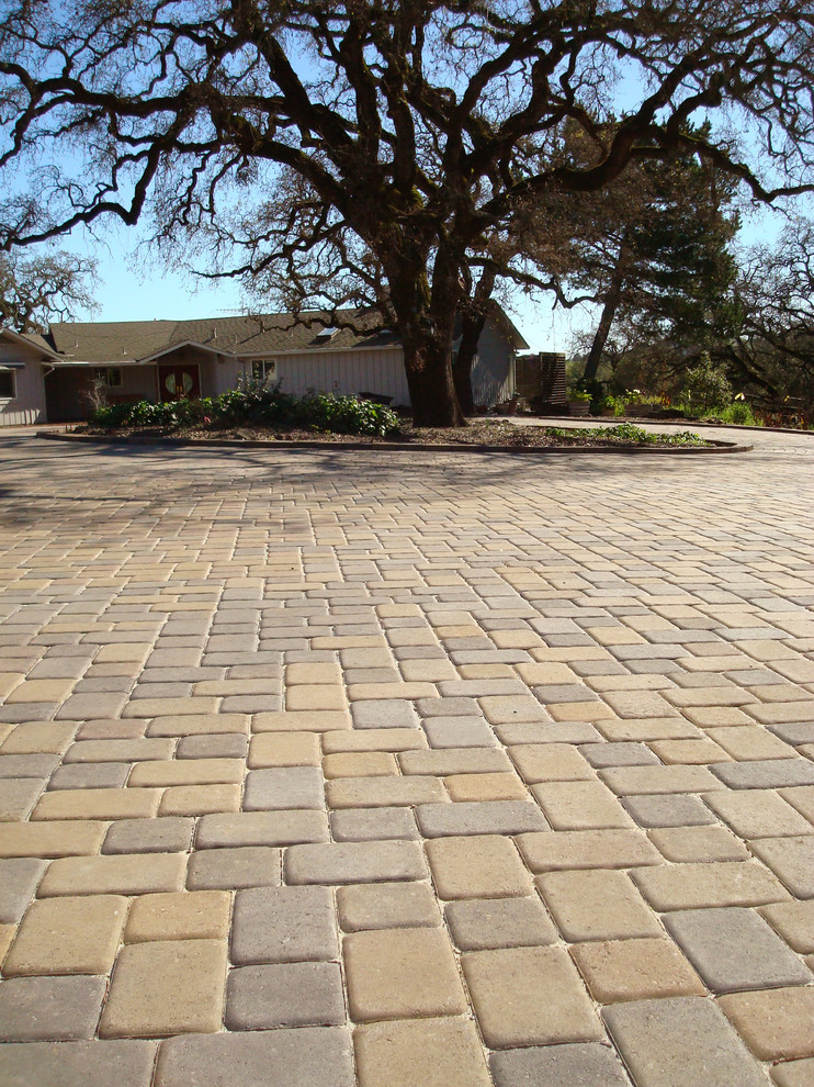 Paver Driveway. Standard/permeable Combination - Traditional ...