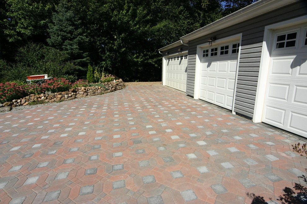 Paver driveways - Landscape - New York - by ROYAL OAK LANDSCAPE | Houzz