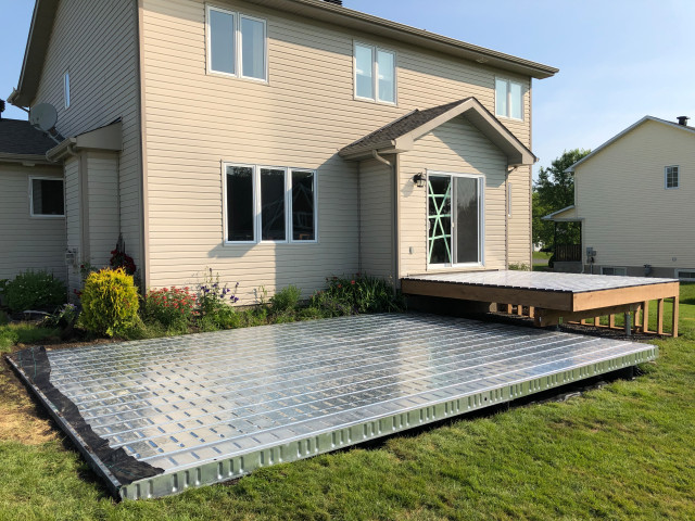 Paverdeck / TileDeck combo - Modern - Garden - Ottawa - by Stone Deck ...