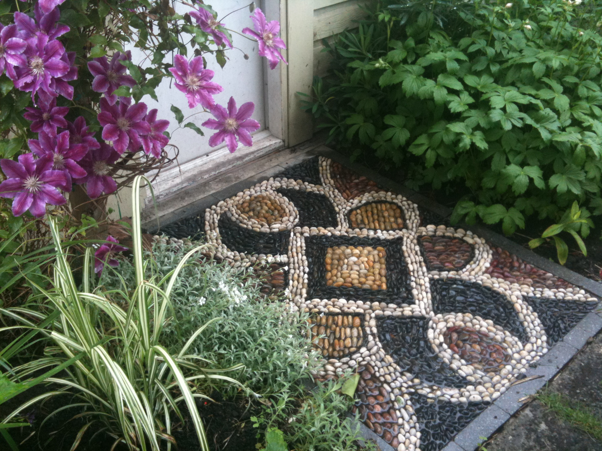 The Artful Garden: Pebble Mosaic