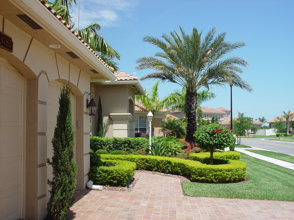Pembroke Pines - Frontyard - Mediterranean - Landscape - Miami - by JC ...