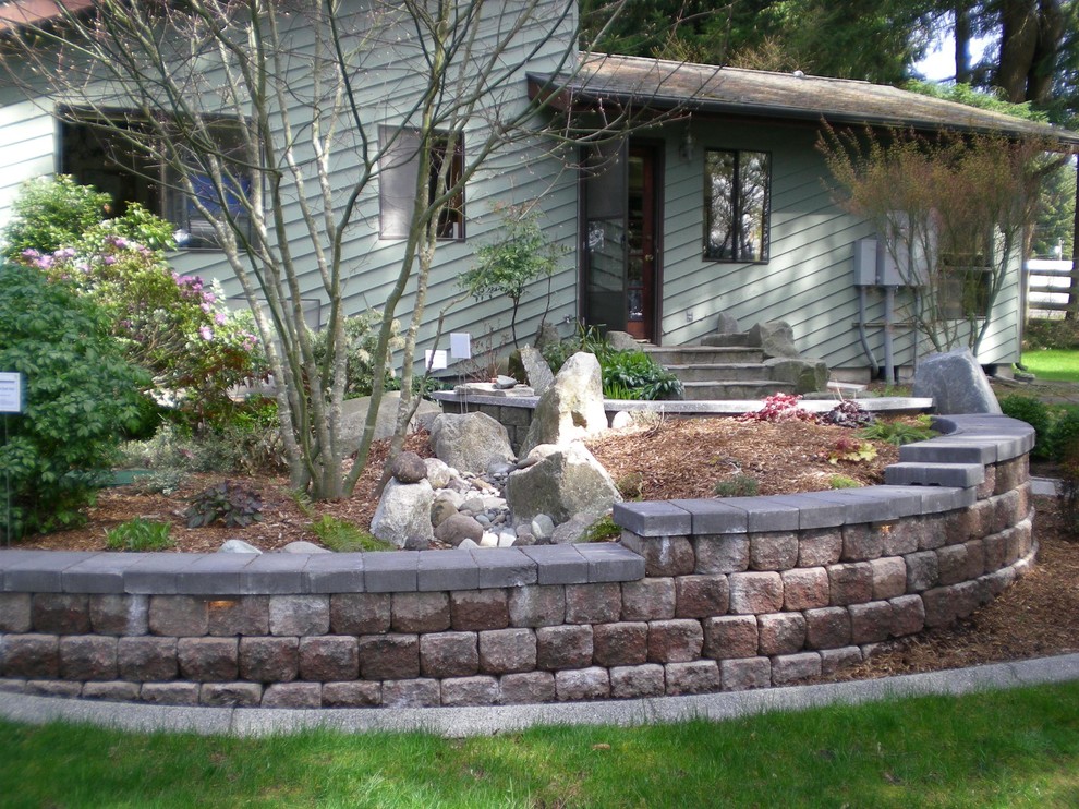 Perimeter seat wall - Traditional - Landscape - Seattle - by PUGET ...