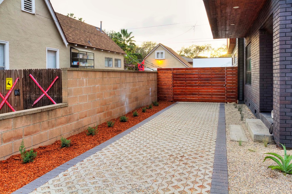 Permeable Driveway in Los Angeles - View 2 - Contemporary - Landscape ...