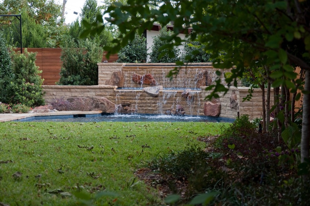 Pool Landscaping - Traditional - Landscape - Dallas - by Roundtree ...