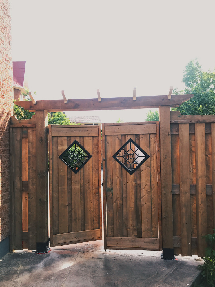 PT Brown Air Flow Fence with Multi-House in Mississauga - Contemporary ...