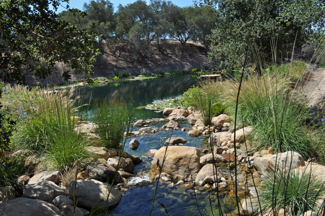 Ranch Reservoir & Nectar Garden w/ BioHaven Floating Island - Classique ...
