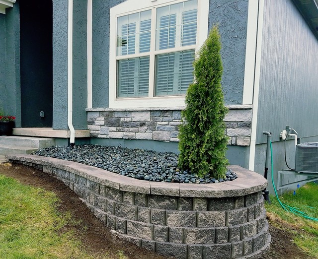 Retaining wall - Garden - Kansas City - by Garden Gate Lawn & Landscape ...