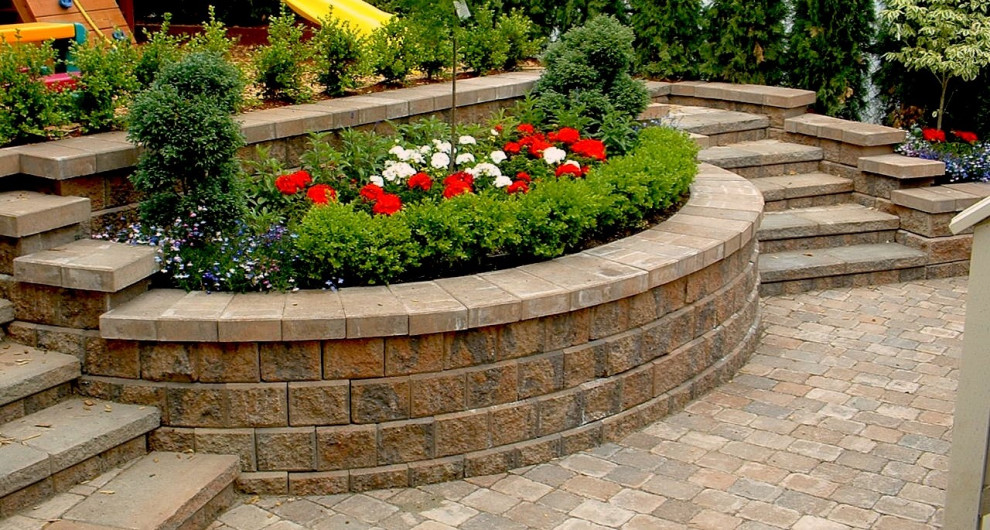 Retaining Wall - Traditional - Landscape - Seattle - by Veth's ...