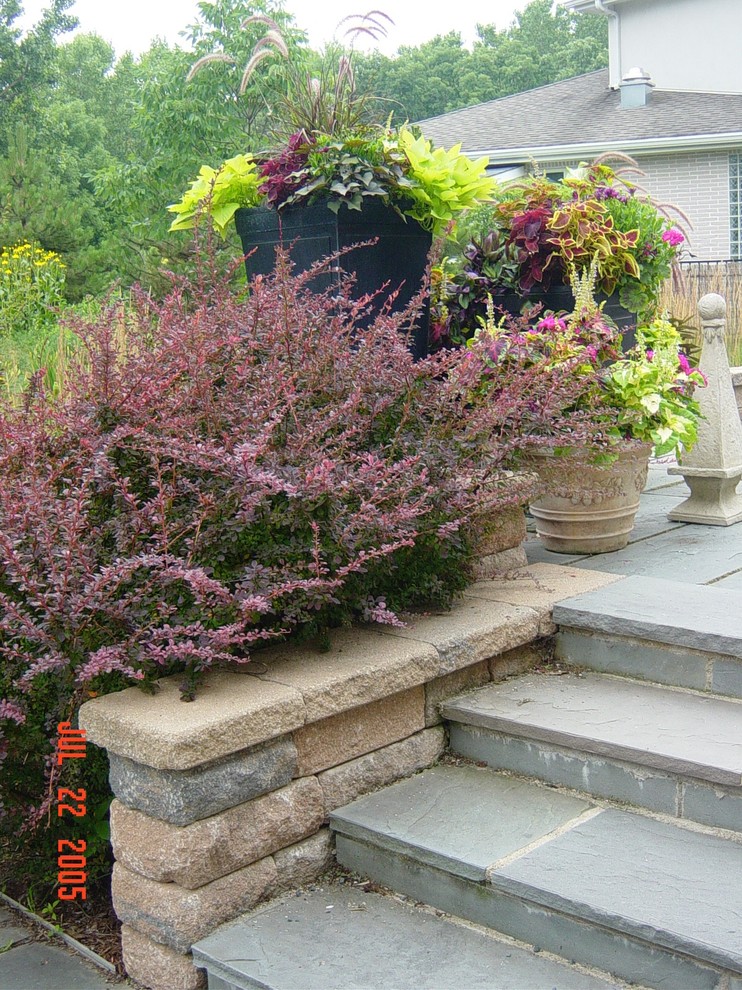 Retaining walls and steps - Landscape - Chicago - by Eco Scapes, Inc ...