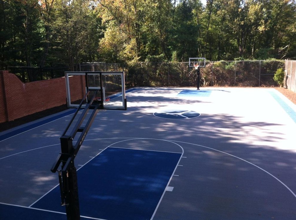 Richard D's Pro Dunk Diamond Basketball System on a 50x94 in Bethesda ...