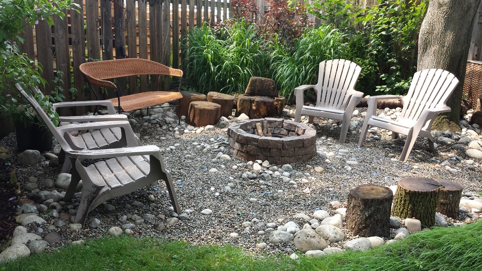 Rocky Fire Pit Area - Permeable - Beach Style - Landscape - Toronto ...