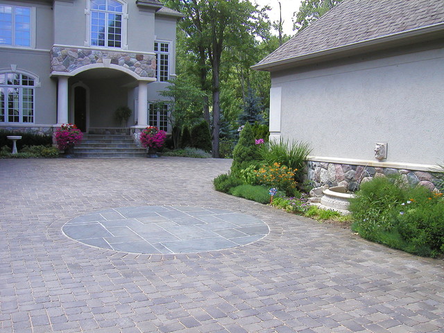 Sealing Brick Pavers | Paver Sealing Service | Brick Paver Repair ...