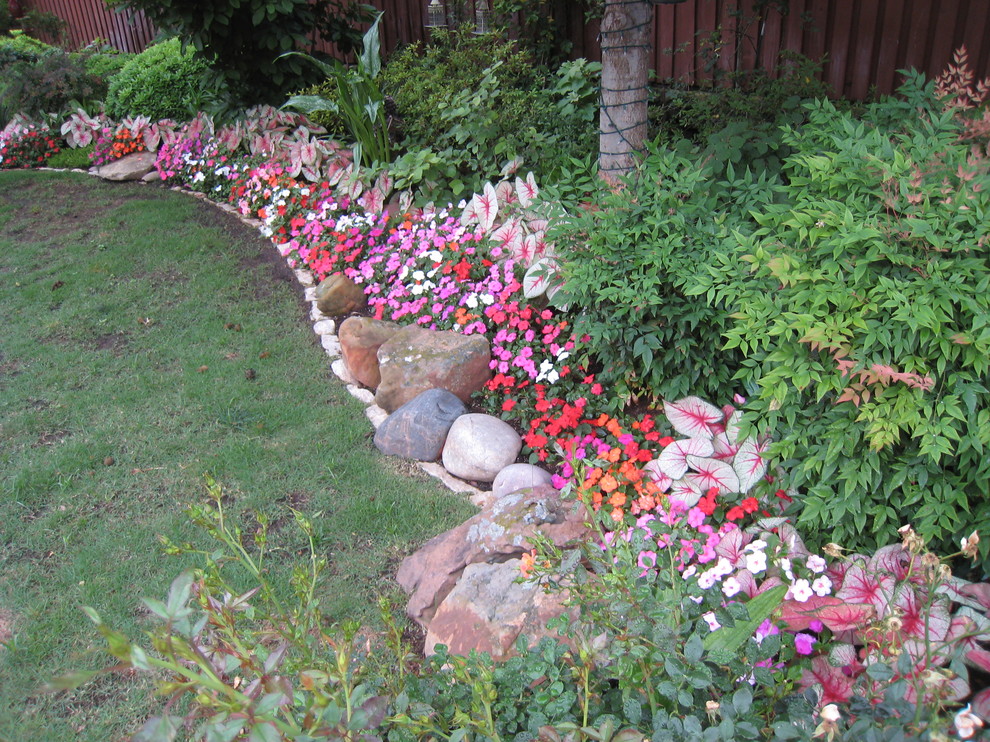 Seasonal Colors - Traditional - Landscape - Dallas - by Reynolds ...