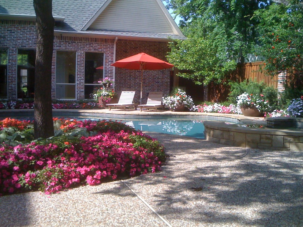 Seasonal Colors - Traditional - Landscape - Dallas - by Reynolds ...