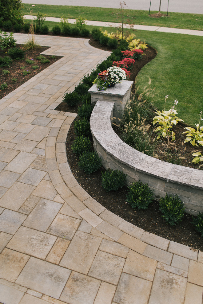 Sidewalk Detail - Traditional - Landscape - Toronto - by LandArt | Houzz