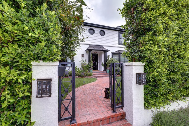 Sierra Alta - Contemporary - Garden - Los Angeles - by Tracie Butler ...