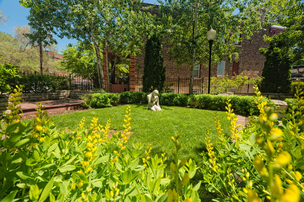 Small Chicago Park Tucked Between Two 'L' trains - Transitional ...