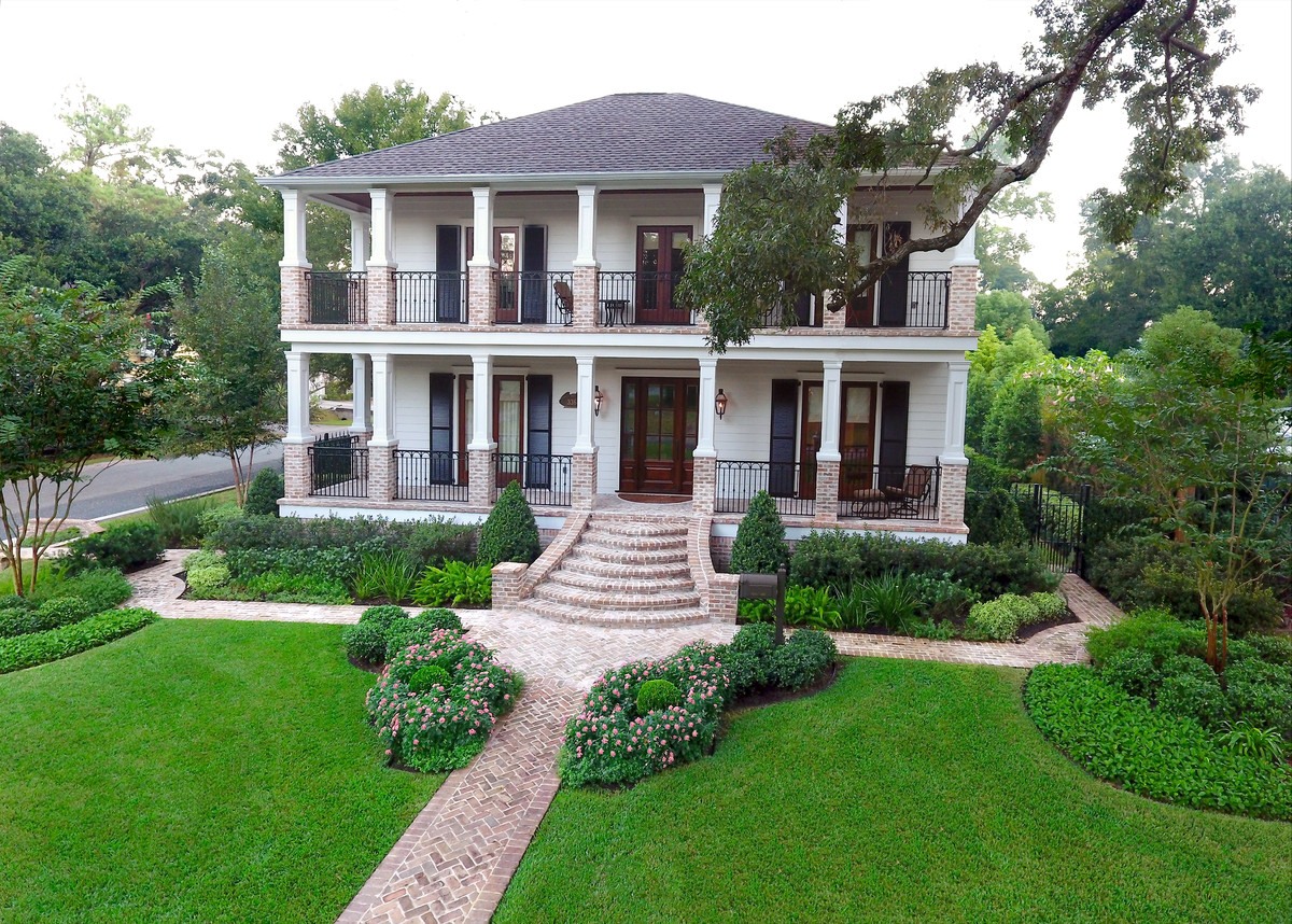 Southern Colonial - Garden Oaks, Houston - Traditional - Landscape ...