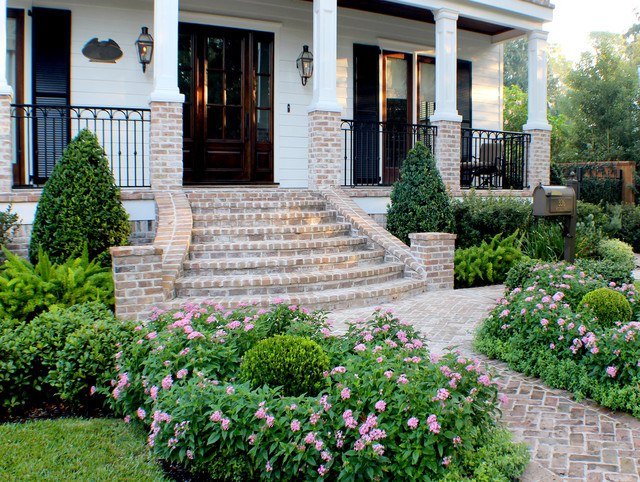 Traditional Colonial Garden Ideas