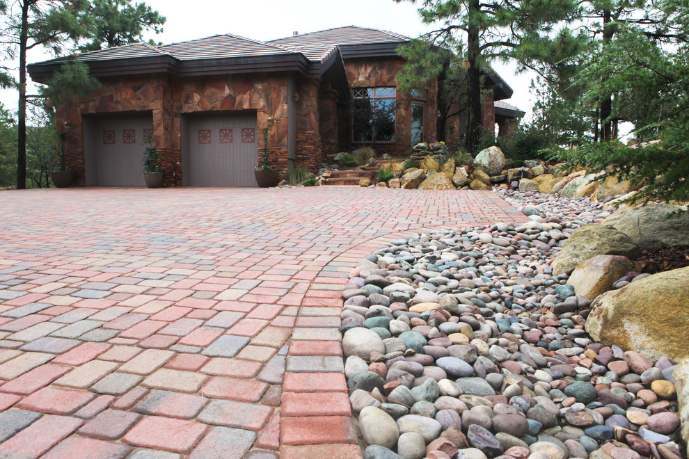 Southwest Paver Driveway - Rústico - Jardín - Phoenix - de ZebraScapes ...