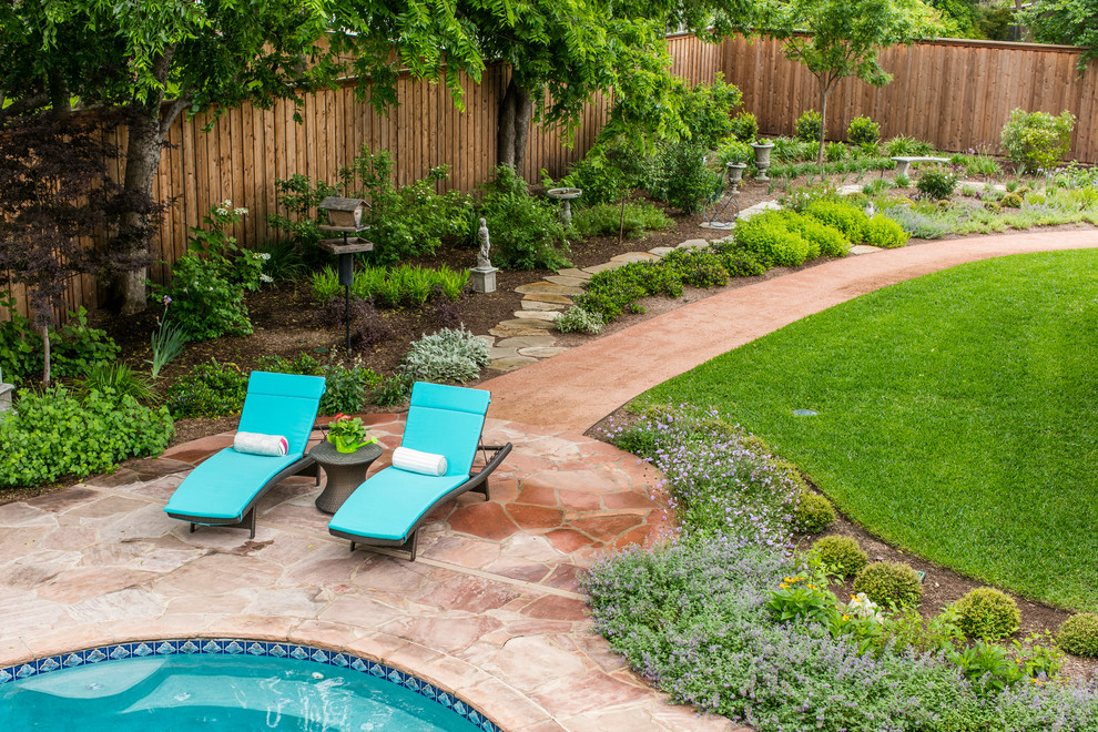 Spacious backyard - Traditional - Landscape - Dallas - by Happy Gardens ...