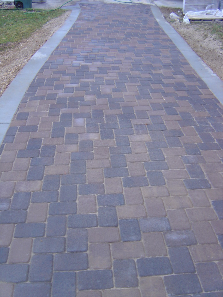 Stamped Patio and Belgard Paver Installation - Klassisch - Garten ...