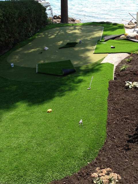 Step by Step Photos of a Backyard Synthetic Turf Putting Green ...