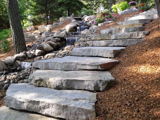 Stone outcropping steps - Rústico - Jardín - Minneapolis - de Abra ...