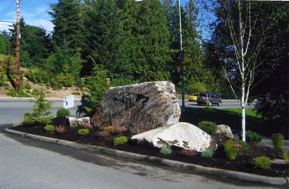 Stone,pavers, and concrete - Classique - Jardin - Seattle - par J & R ...