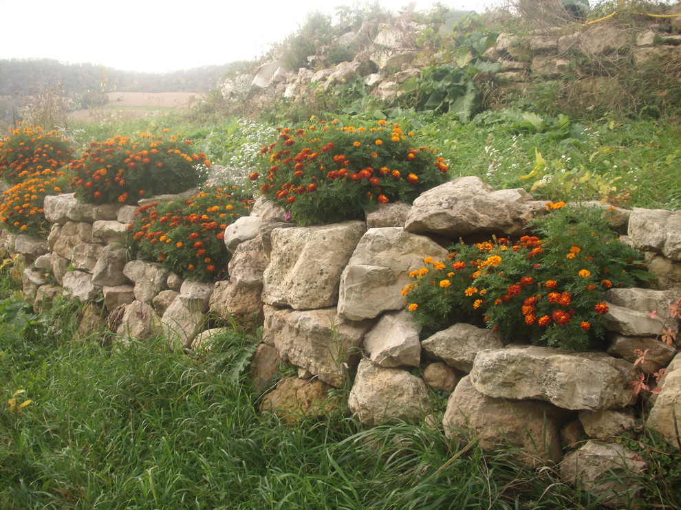 Stone retaing wall and planter - Traditional - Landscape - Minneapolis ...