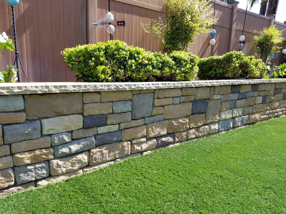 Stone Veneer Wall and Cap with Artificial Grass - Farmhouse - Landscape ...