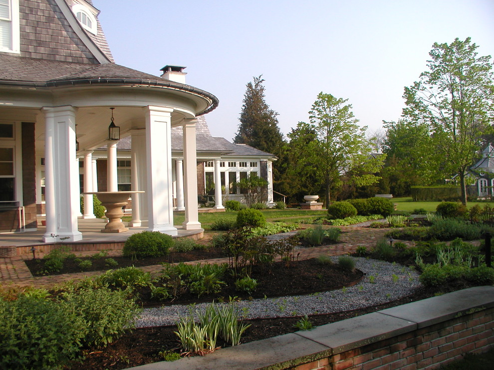 Summer Cottage - Traditional - Landscape - New York - by Spaulding ...