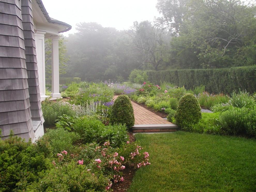 Summer Cottage - Traditional - Landscape - New York - by Spaulding ...