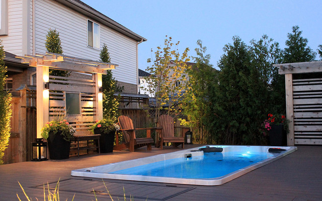 Swim spa & privacy screens - Garten - Toronto - von Earthscape ...