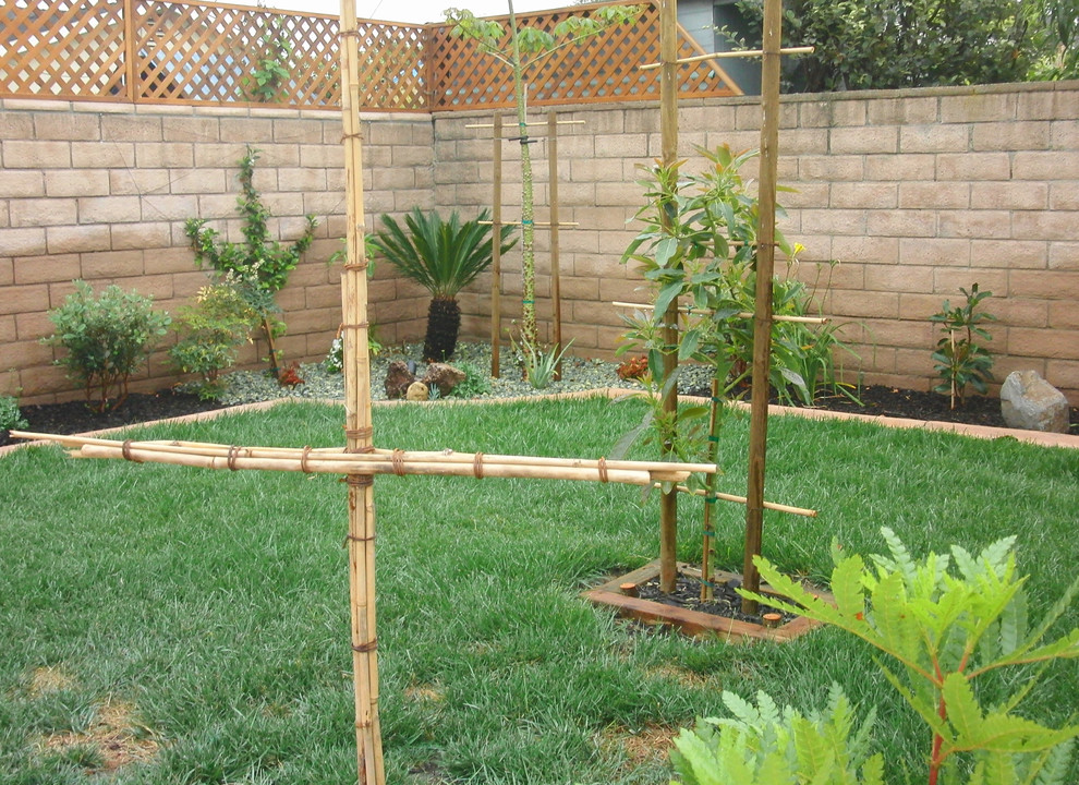 Tabak Prayer Garden - Traditional - Landscape - Los Angeles - by Ocelli ...